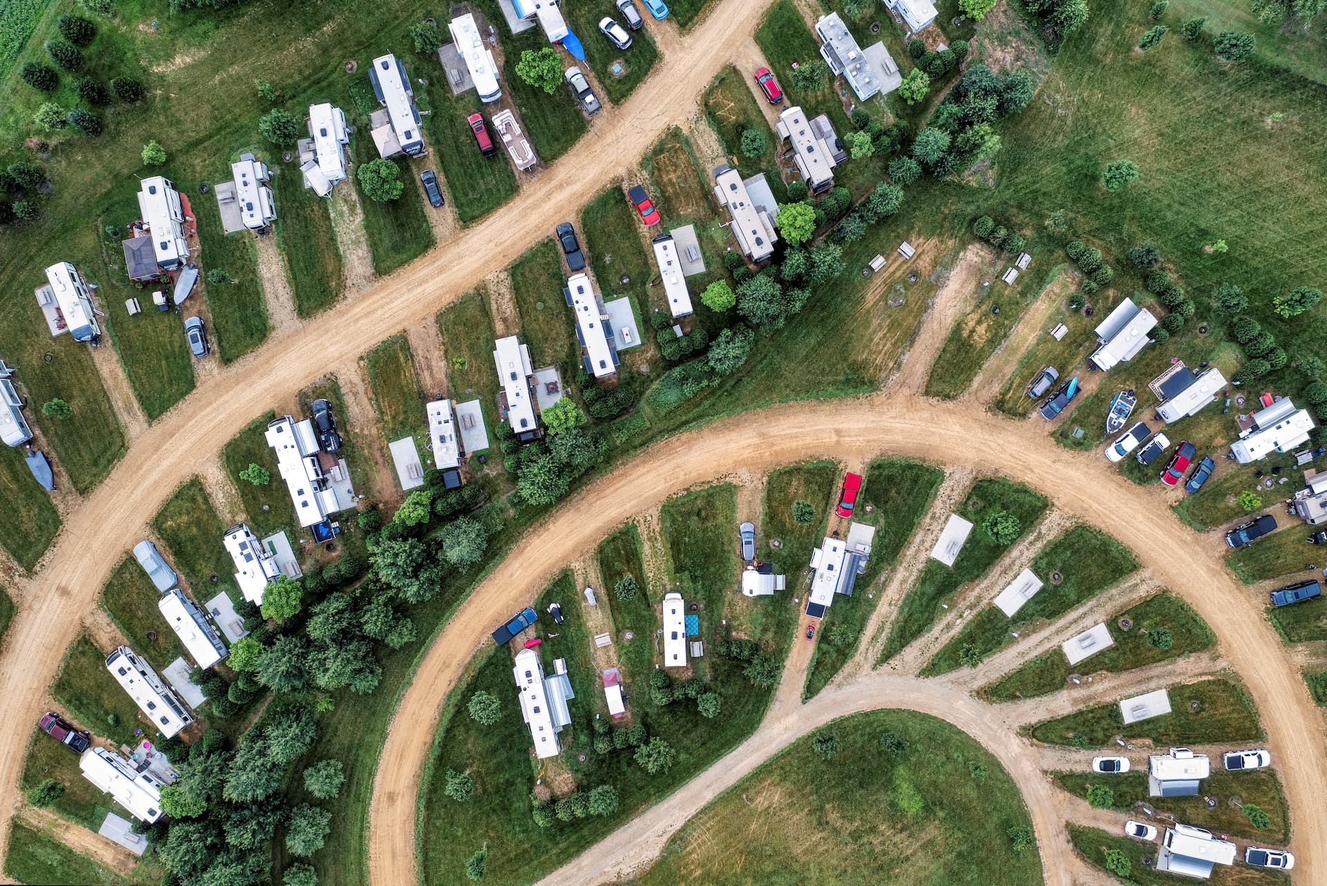 Differenza tra camper e caravan:caratteristiche - Nuova Maril